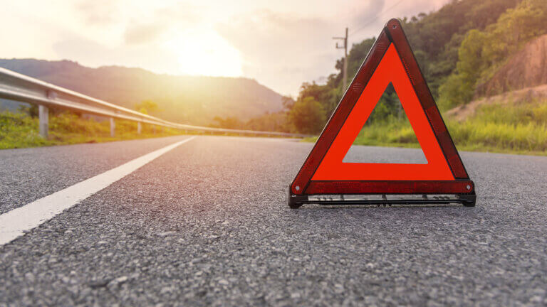 Road Safety Tips During a Vehicle Breakdown - MobilityWorks